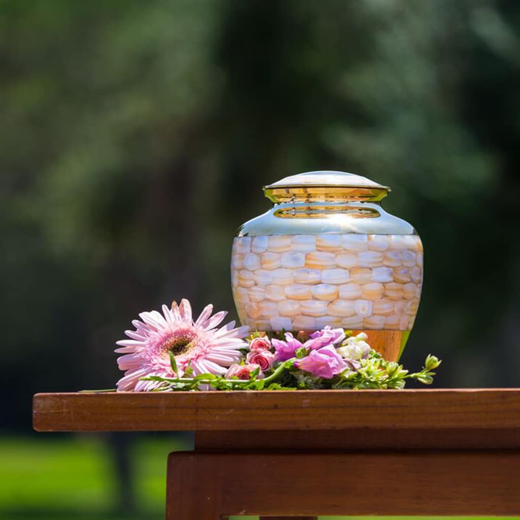 Ataúdes y Urnas – Consuelo Memorial